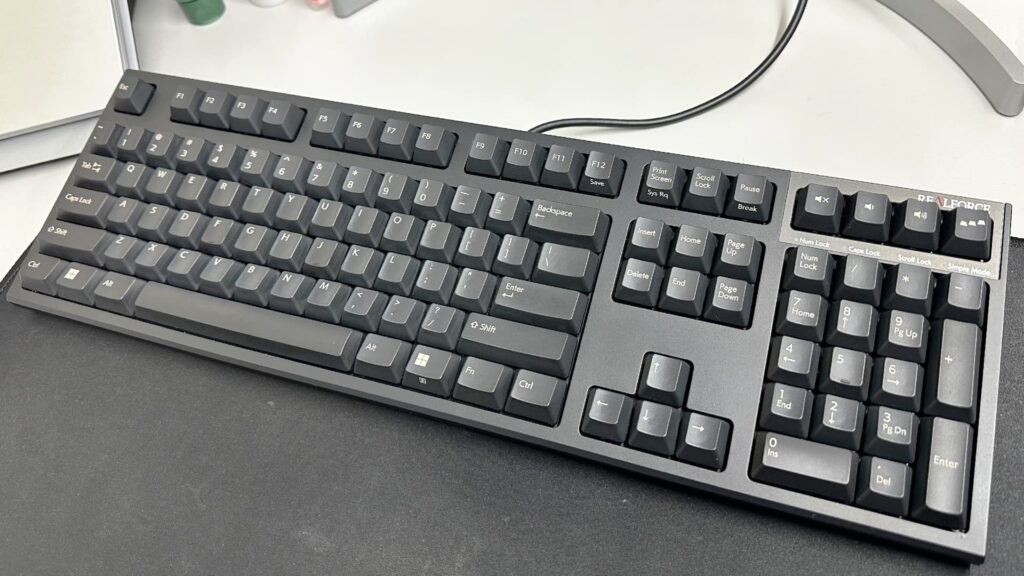 REALFORCE R3Sを3ヶ月使った感想 - ハジメTECHブログ